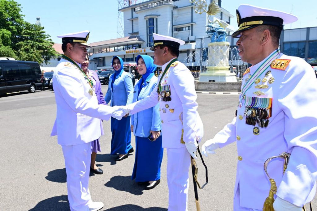 koarmada 2 Koarmada II Panglima TNI Pimpin Upacara HUT ke-78 TNI Angkatan Laut Koarmada II ...